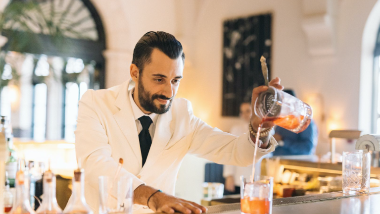 10 High-paying Hospitality and Hotel Jobs | Khaansama.com